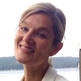 Kim Knowles - Facebook, Instagram, Twitter [Profiles]